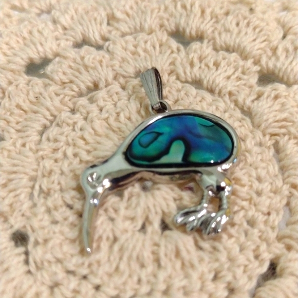 Jewelry | Vintage Kiwi Bird Pendant | Poshmark